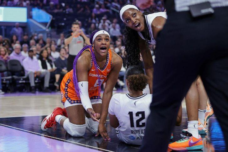 Former UConn forward Aaliyah Edwards brings energy and fighting spirit to the Sun | The Day