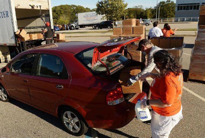 Hundreds of families receive food boxes at Groton distribution | The Day