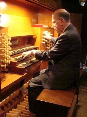 After half a century, David Warfield leaves legacy of musical devotion ...