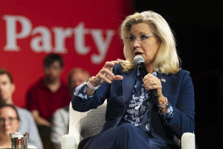 Biden awards Liz Cheney a medal for challenging Jan. 6 attack; Dodd ...