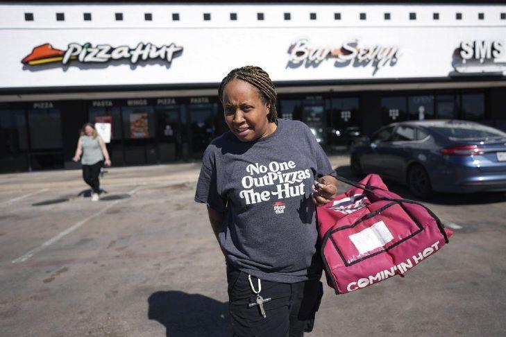 80-hour fast food work week and scraping to get by | The Day