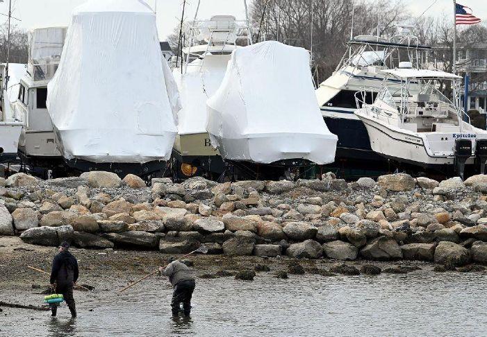 Clamming in Niantic Bay | The Day