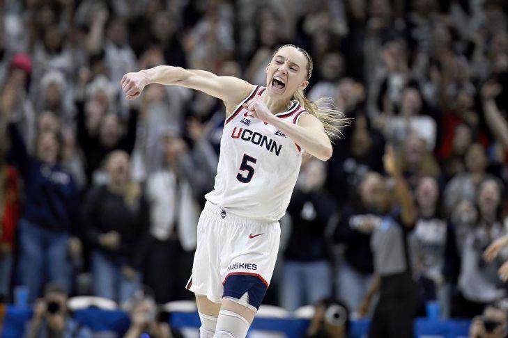 Bueckers (34 points) leads UConn to its 31st straight Sweet 16 with win ...