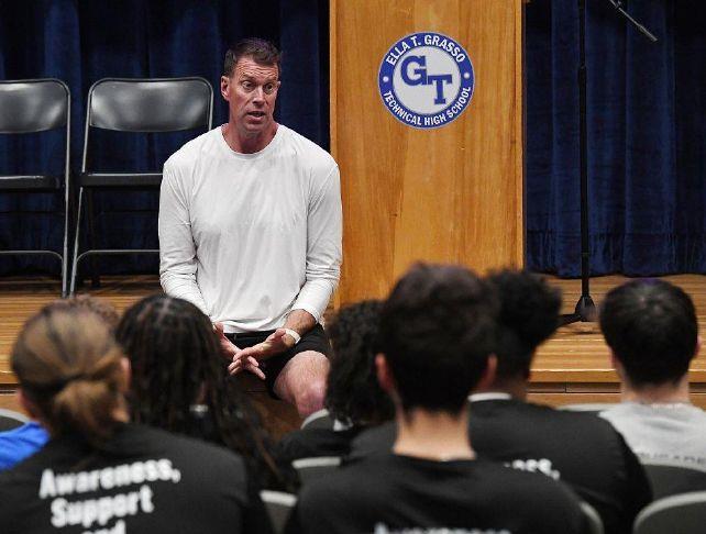 Former NFL quarterback talks about resilience, recovery at Grasso Tech ...