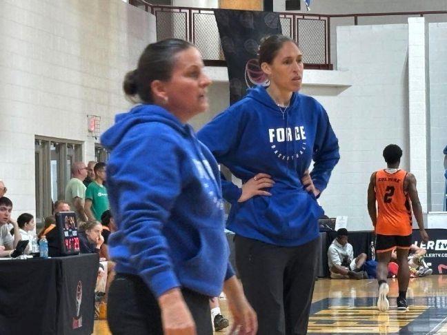 UConn greats Rebecca Lobo and Jen Rizzotti reunite to coach AAU team ...