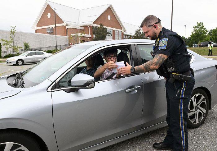 Area police departments tell new drivers how to act if pulled over ...
