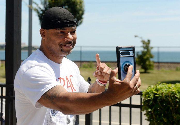 New London firefighter serves up online restaurant reviews | The Day