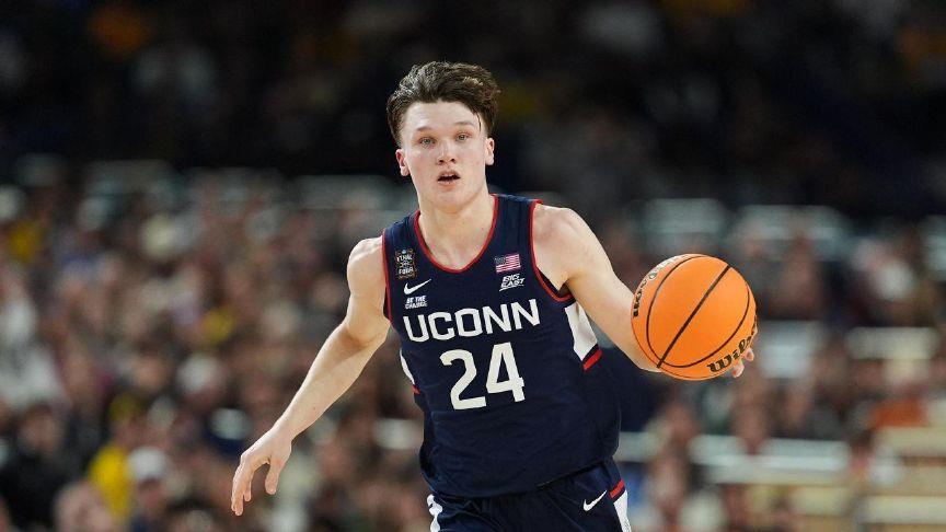 Dan Hurley updates where UConn's 2026-27 roster stands amidst active ...