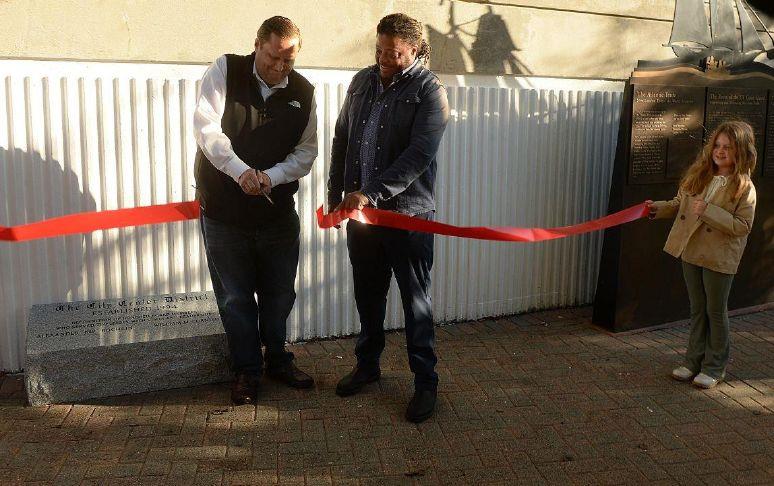 Bill Cornish and Kip Bochain honored in New London | The Day