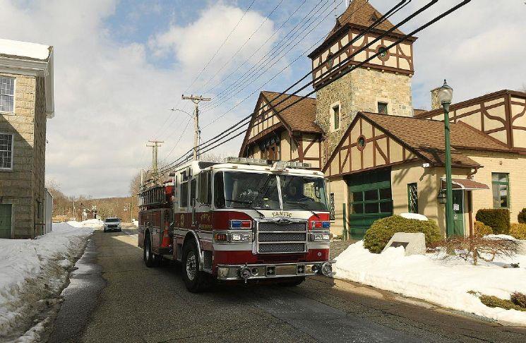 Norwich repossesses fire trucks from Yantic volunteer fire department ...